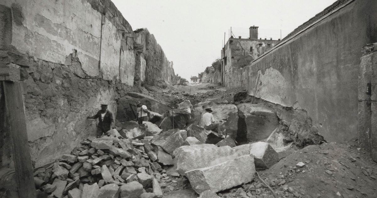 Sami Khatib. Always Dehistoricize! The Space of Capital and the ...