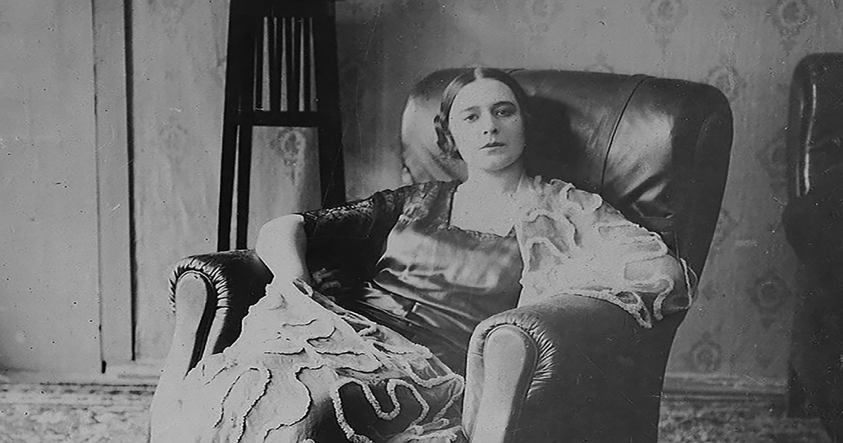 Alexandra Sukhareva: Comb in the Grass (Small Descriptive Models That ...